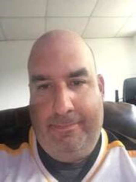 Derek Michaud | Free Internet Radio | TuneIn
