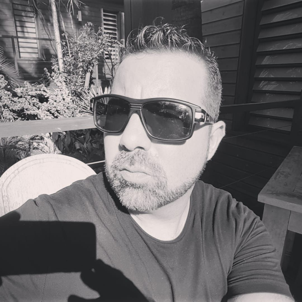 SIMON SIM'S | Listen to Podcasts On Demand Free | TuneIn