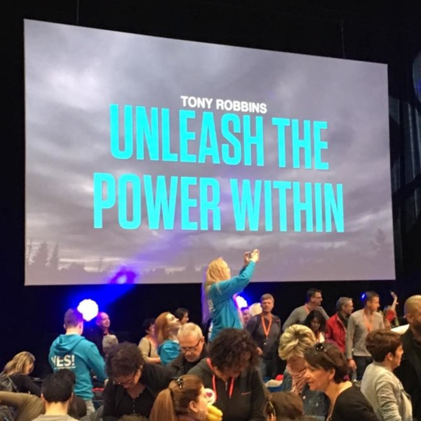 Tony Robins "Descubre el poder que hay en ti". Abr | Listen to Podcasts ...